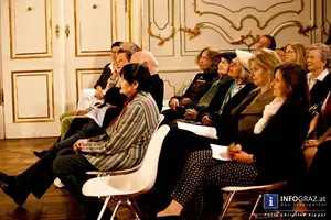 Bilder von einer Lesung im Museum im Palais – Freitag, 17. Mai 2013 ...