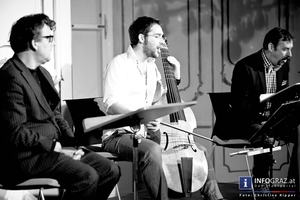 Bilder von einer Lesung im Museum im Palais – Freitag, 17. Mai 2013 ...